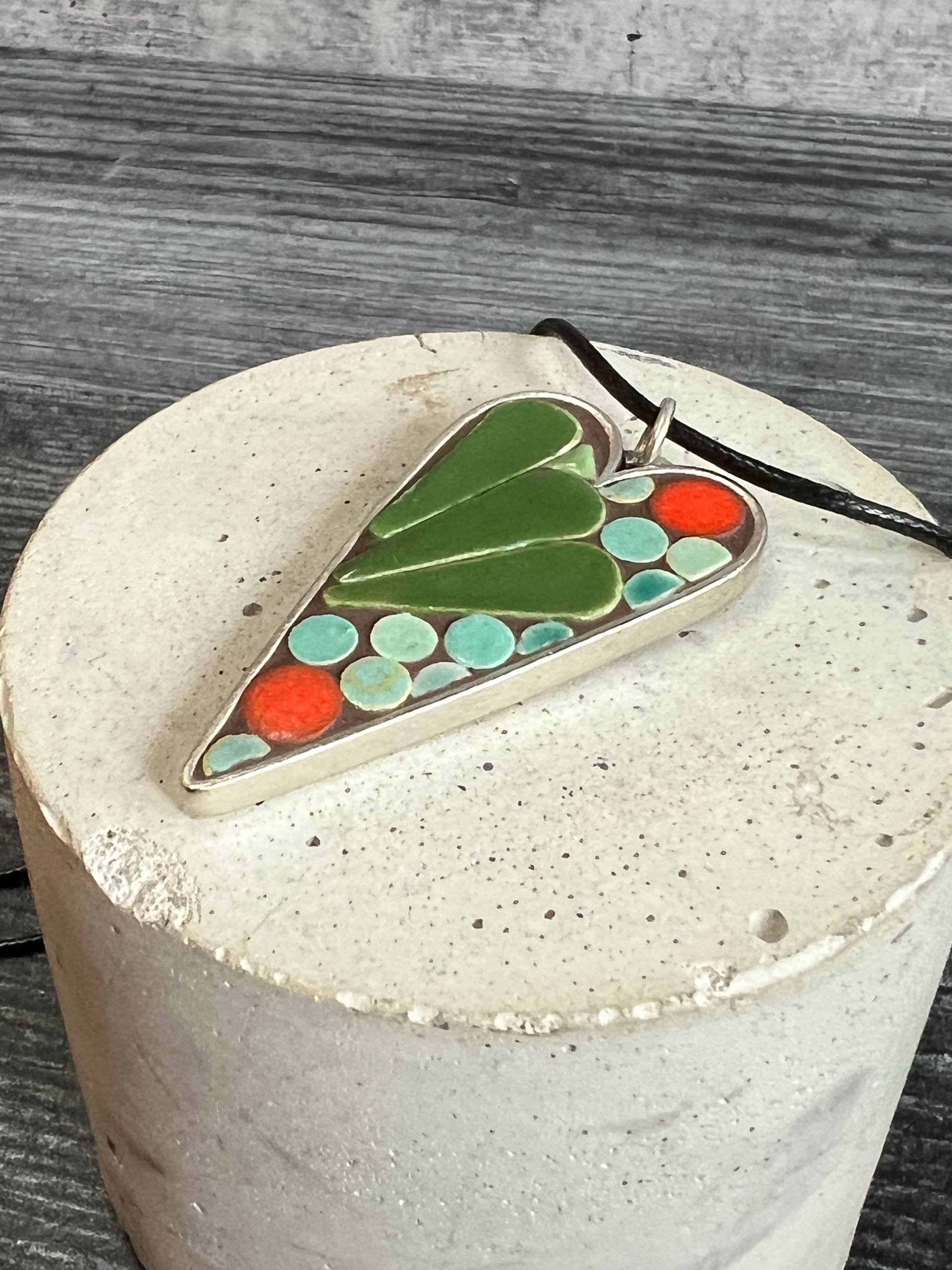MOTH & TWIG Mosaic Art & Jewelry