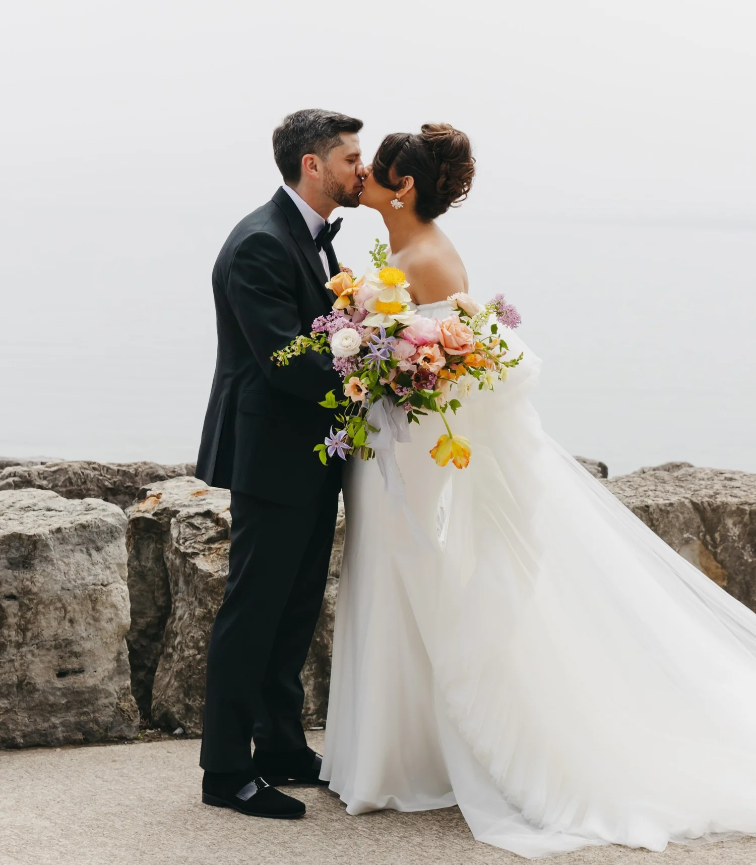 TMB REAL BRIDE: GABRIELLA & JOHN — The Modern Bride