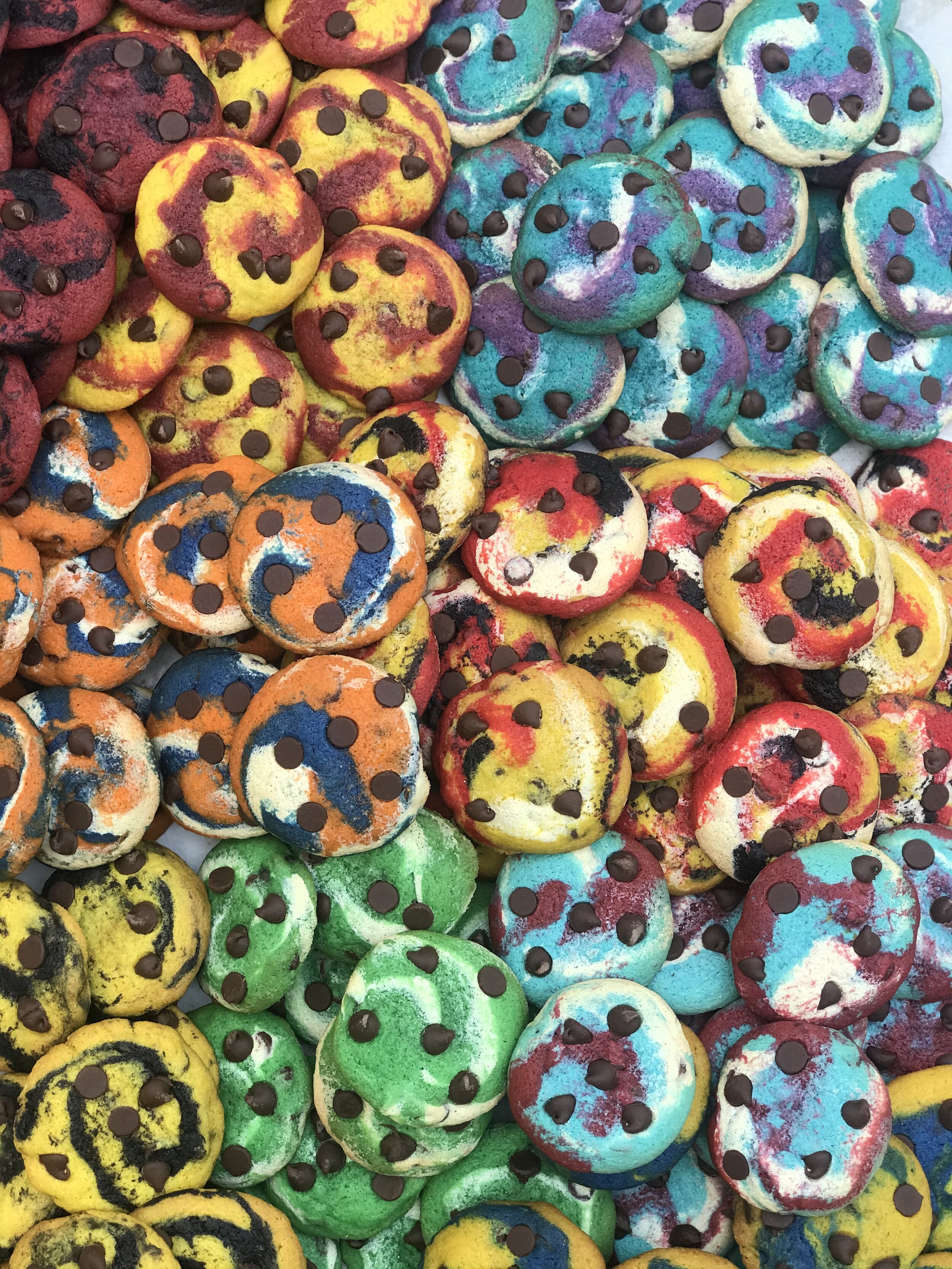 Custom Colors Chocolate Chip Cookie Tins — Baked In Color
