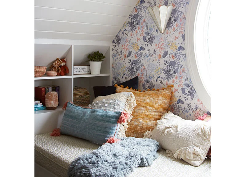 TWEEN ATTIC HANGOUT — Two Hands Interiors