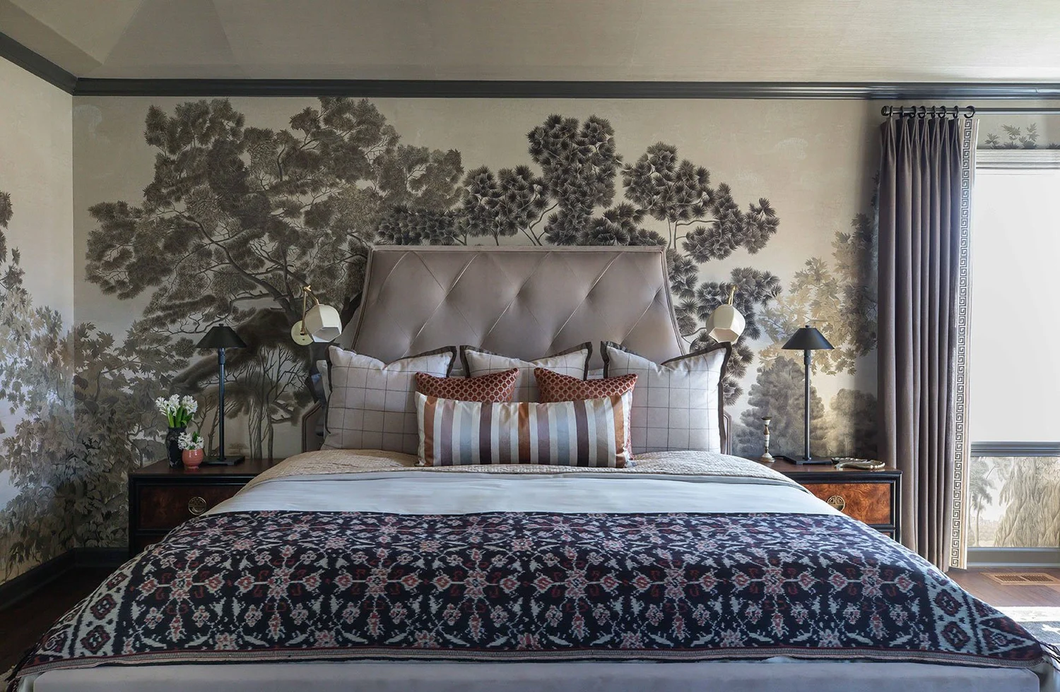 TRADITIONALLY LAYERED TOWNHOME — Two Hands Interiors