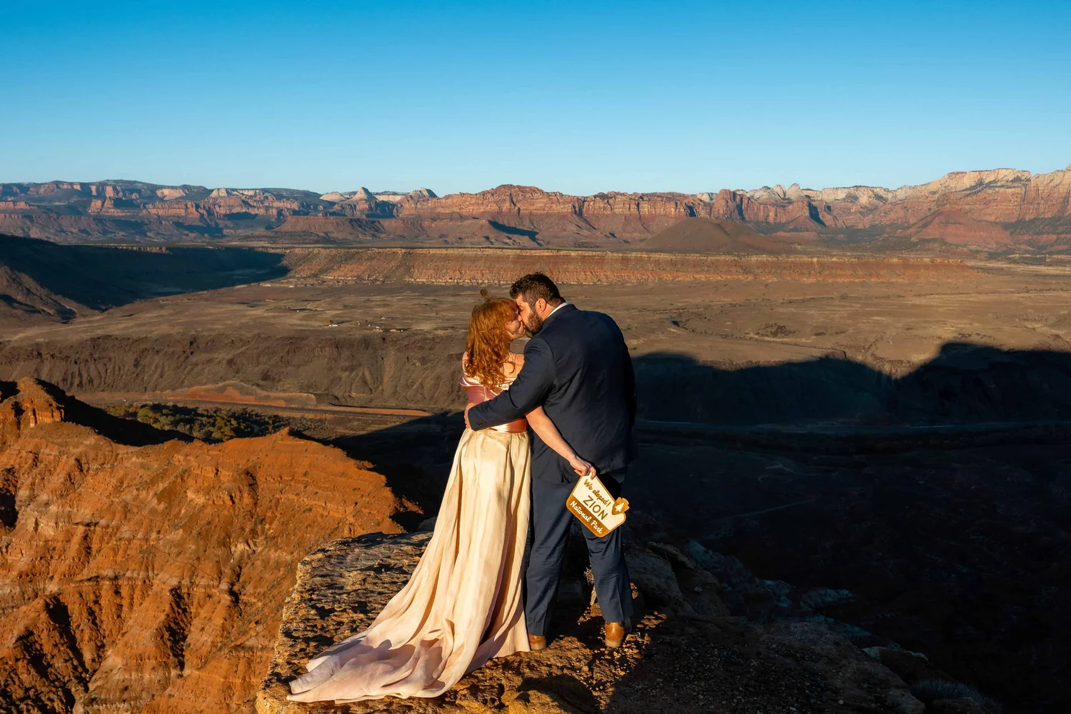 The Ultimate Guide to Eloping in Zion from a Local
