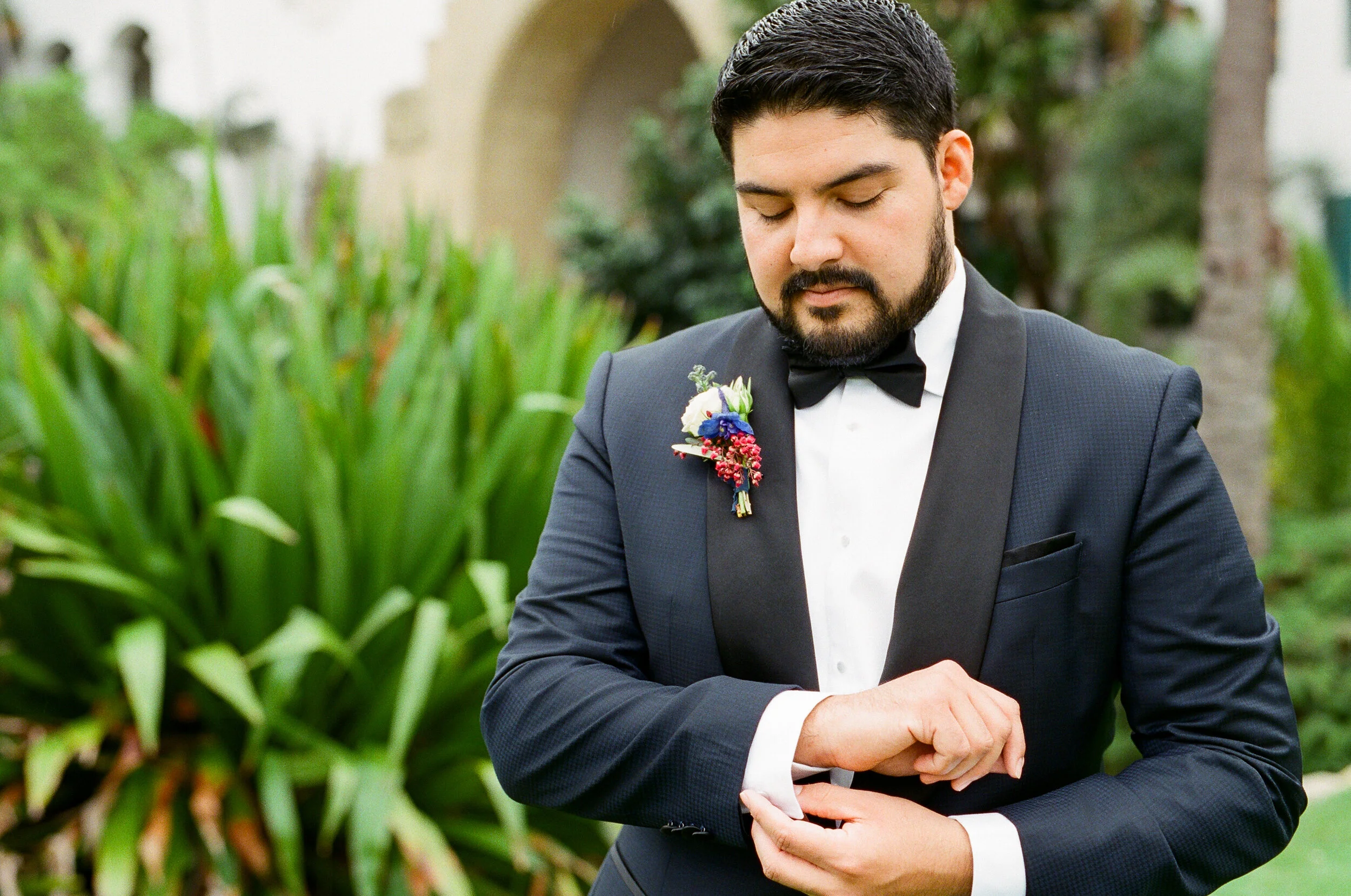 Authentic Spanish-Inspired Wedding Complete With a Mariachi Band ...