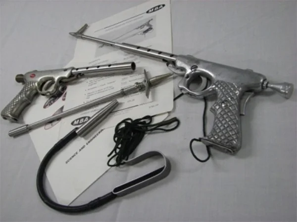 Hilariously Stupid Weapons Someone Thought Would Actually Work In ...