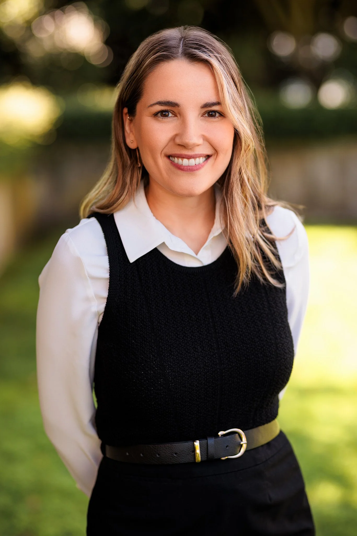 How to Dress and Prepare for Professional Headshot Photography: Guide ...
