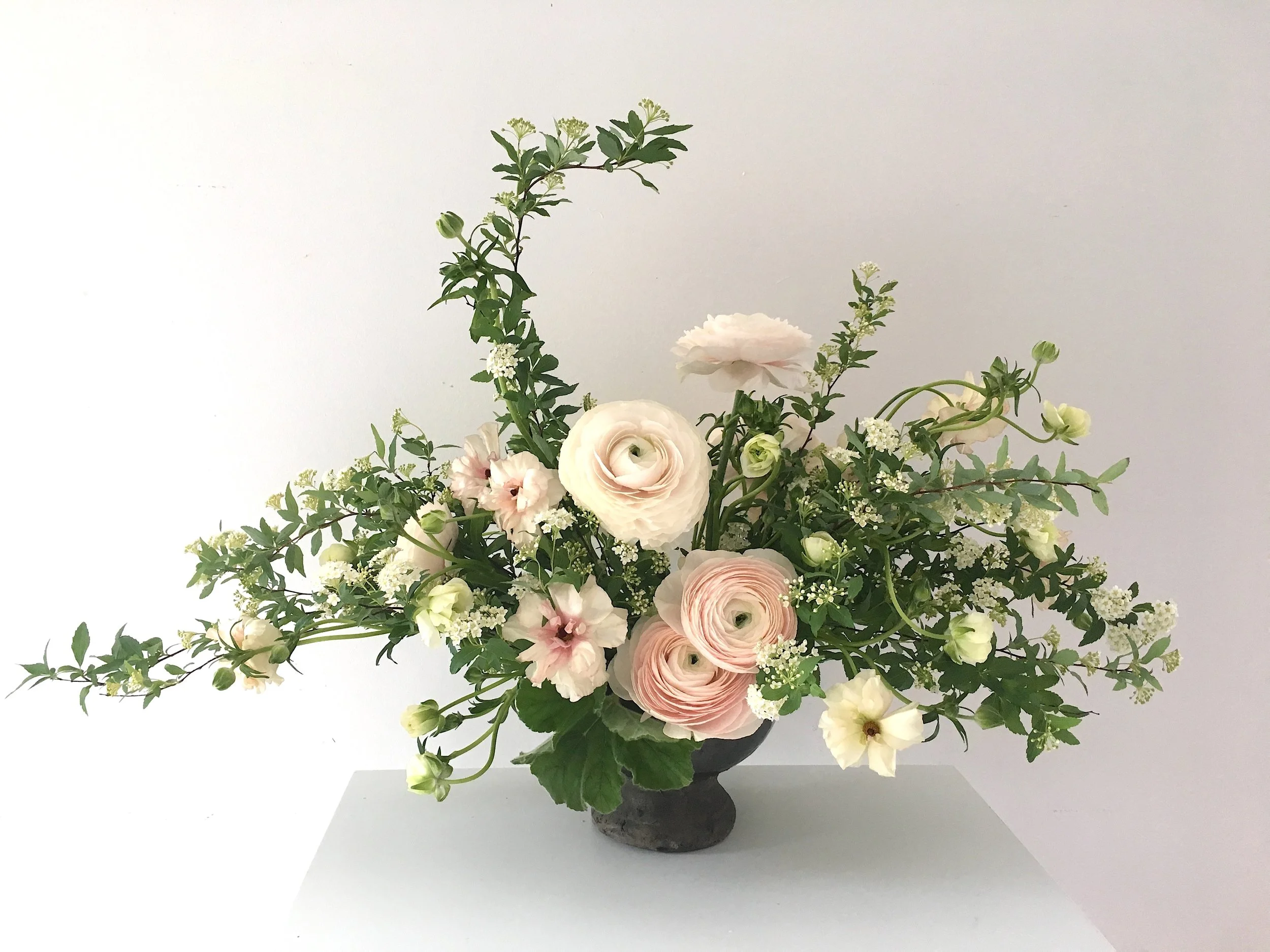 Video: Floral Design Principles Used in a Wedding Centerpiece