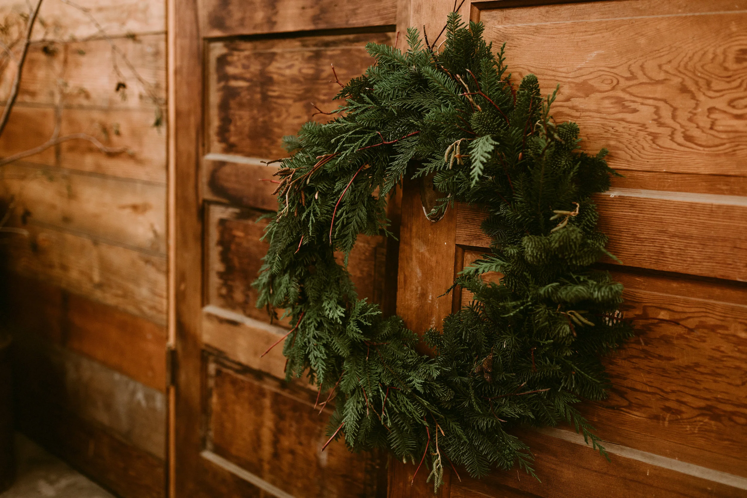 Your Comprehensive Guide to Hosting a Wreath-Making Workshop