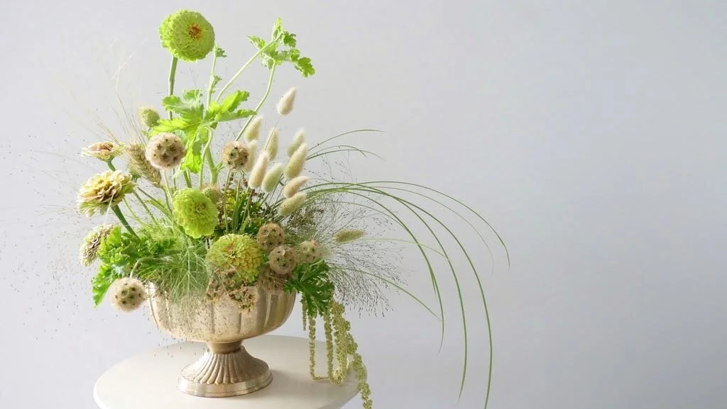 Video: Experimenting with Luminosity in Floral Design