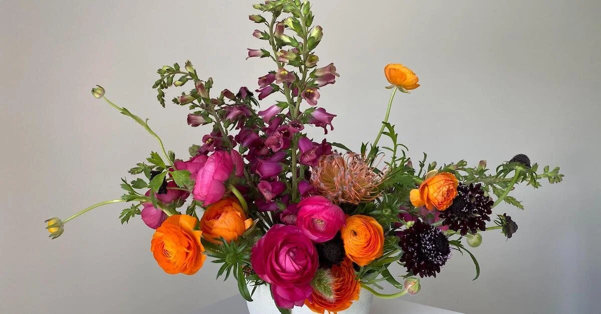 Video: A Lesson in Reflective Floral Design