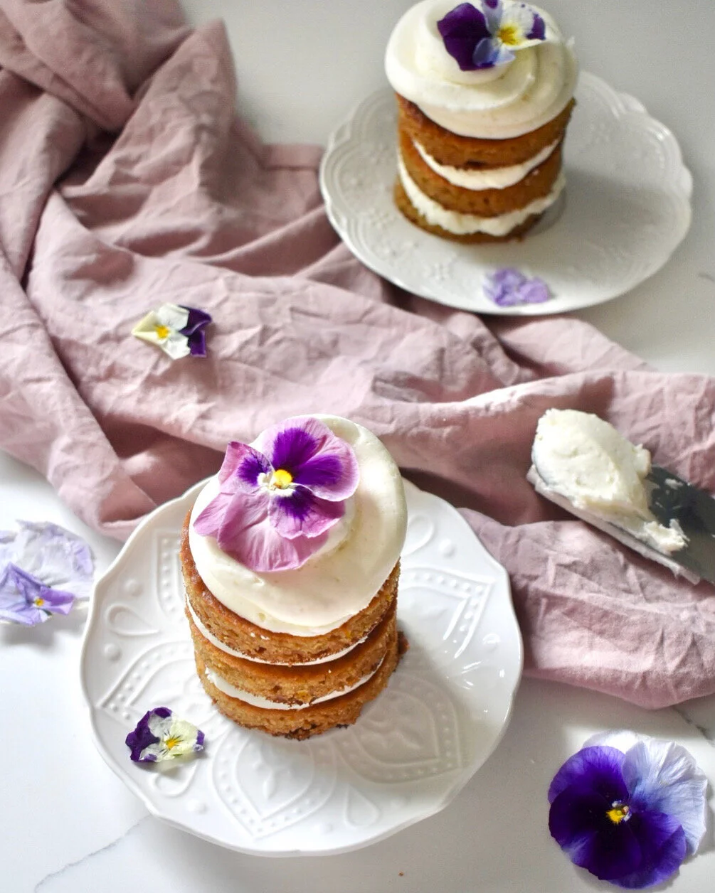 How to Prepare Edible Flowers for Cakes, Desserts, and More!