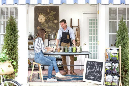 Celebrating a Love of Flowers with Derek Woodruff