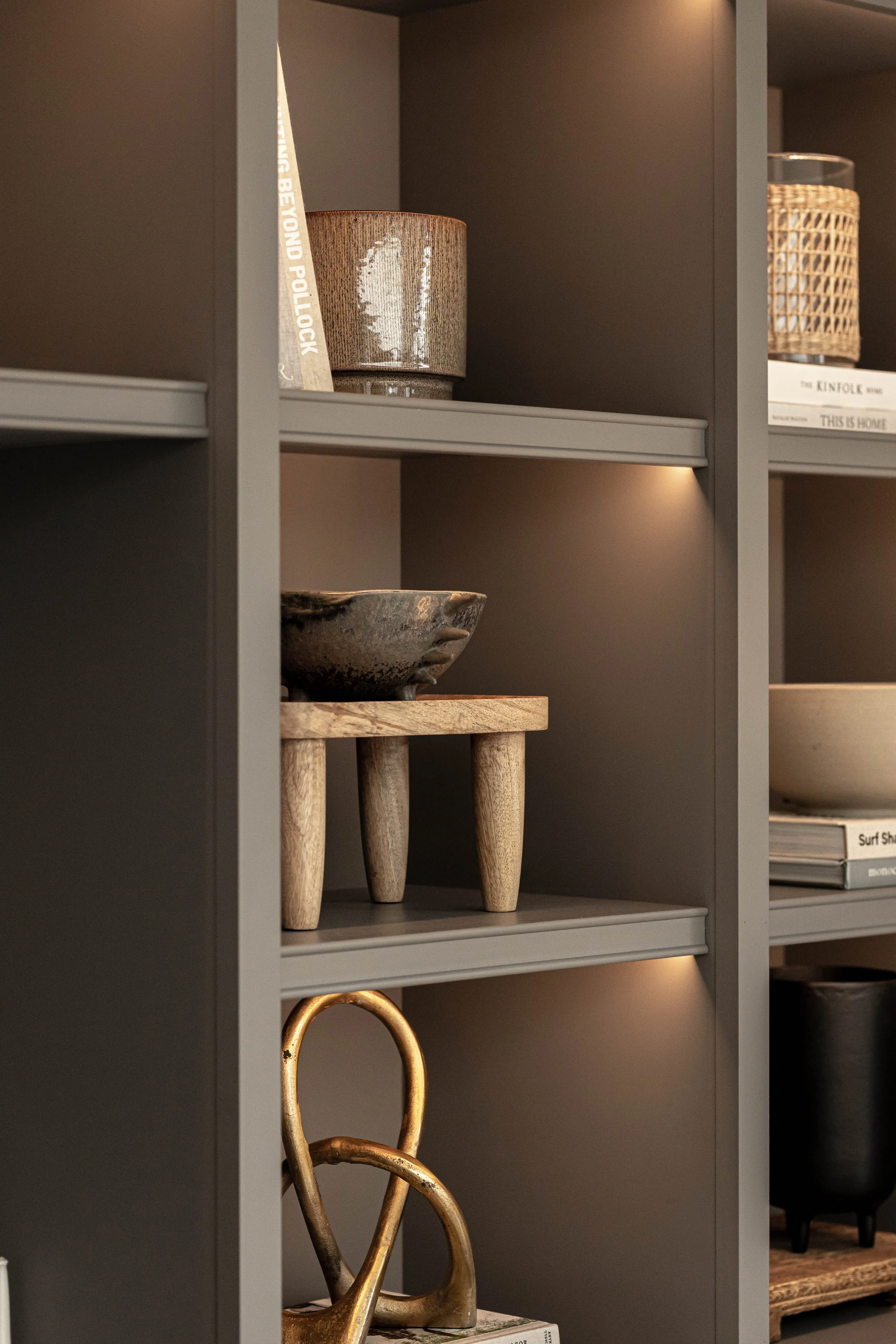 QUIET LUXURY — DECORUM