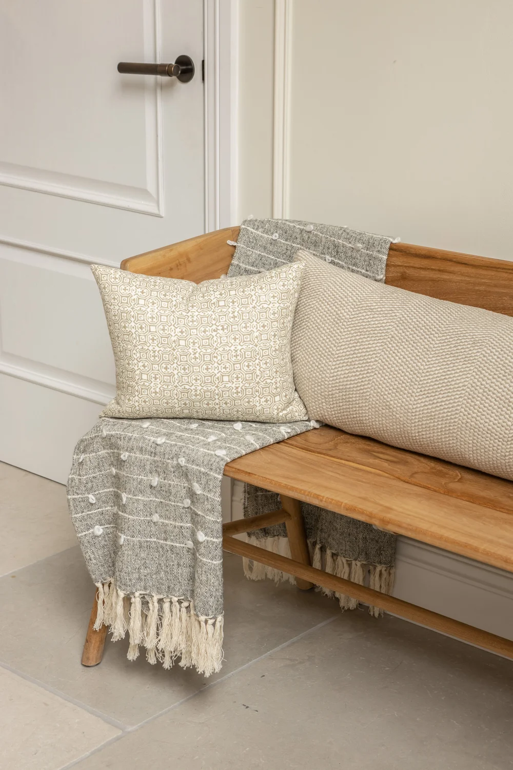 QUIET LUXURY — DECORUM