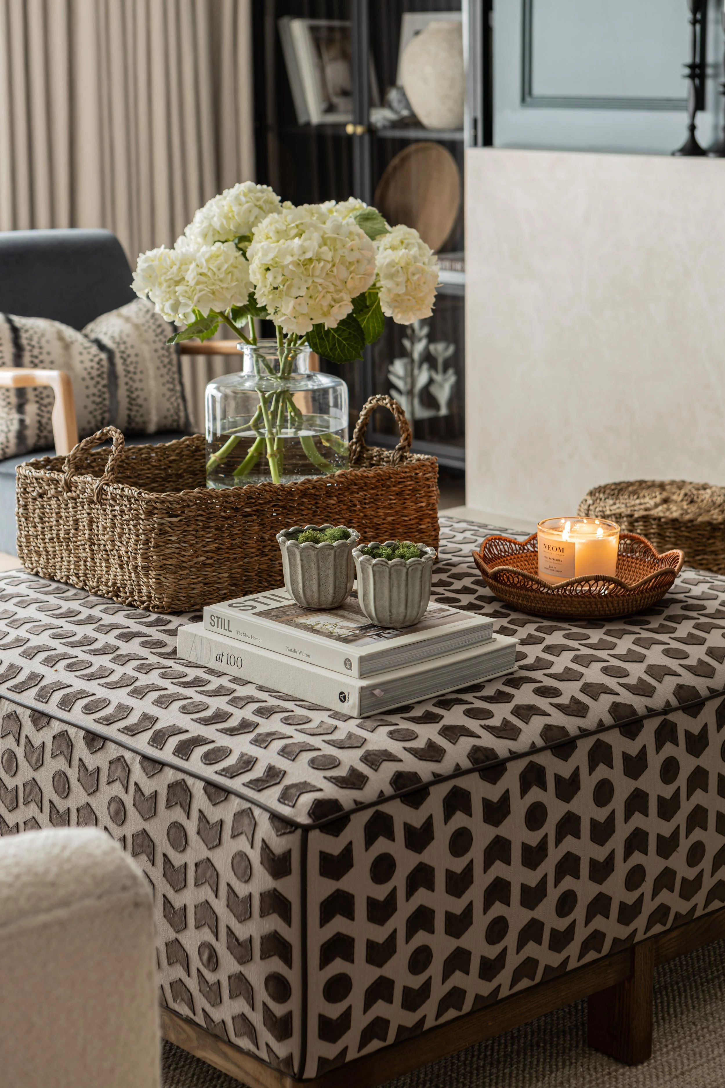 QUIET LUXURY — DECORUM