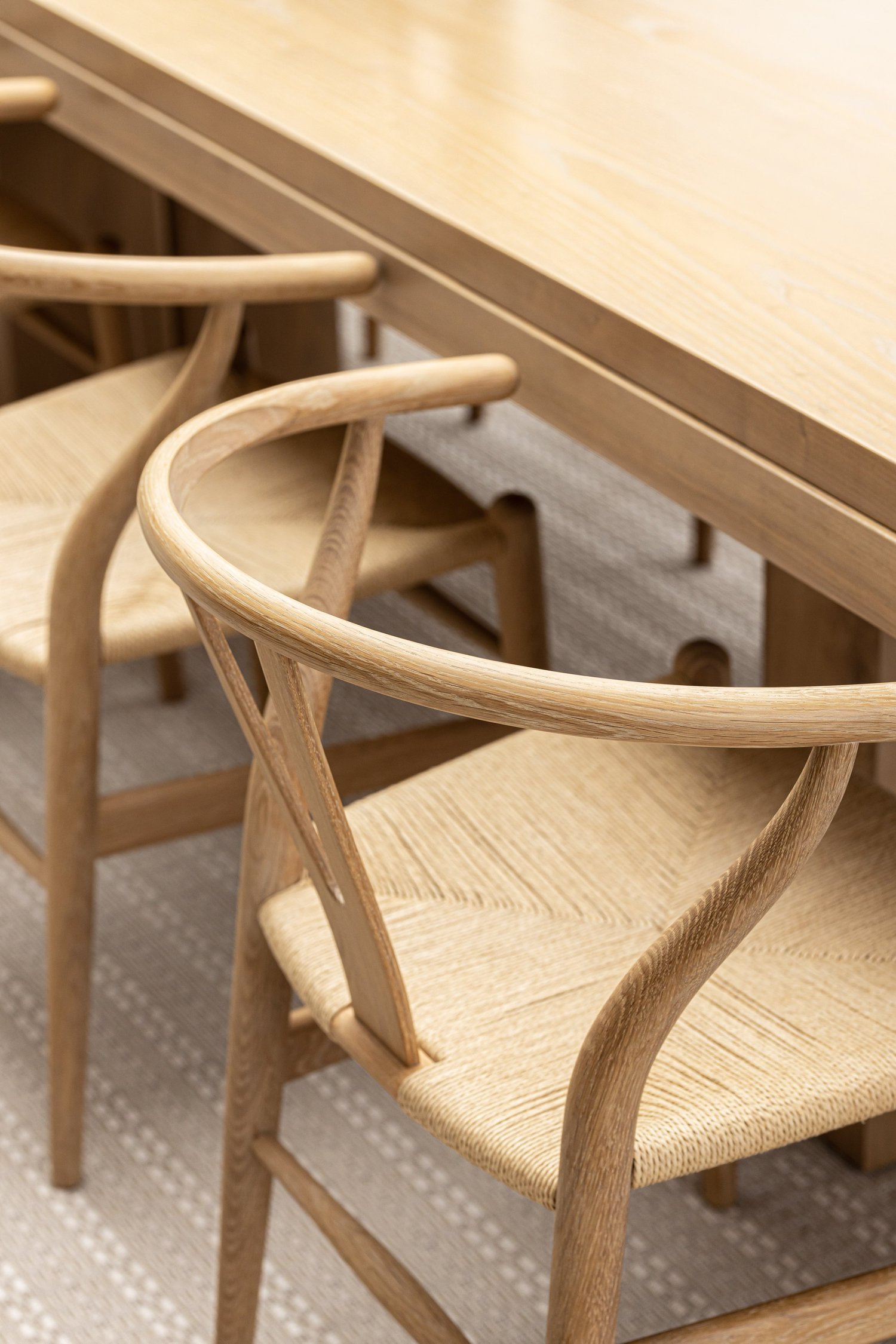 QUIET LUXURY — DECORUM