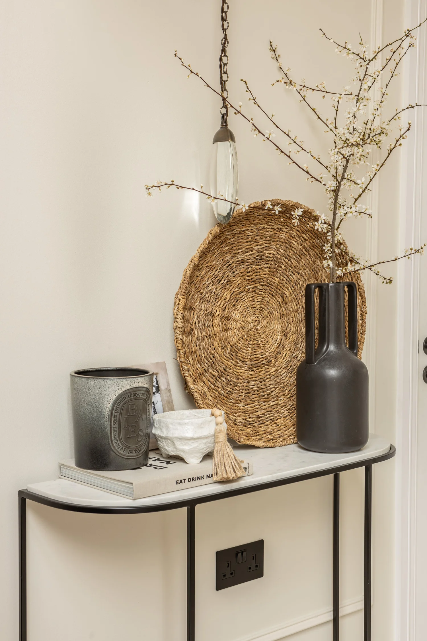 QUIET LUXURY — DECORUM