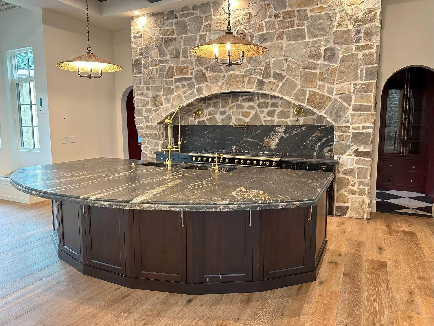 ROMO Stone Countertops | Granite, Marble, Quartz, Quartzite