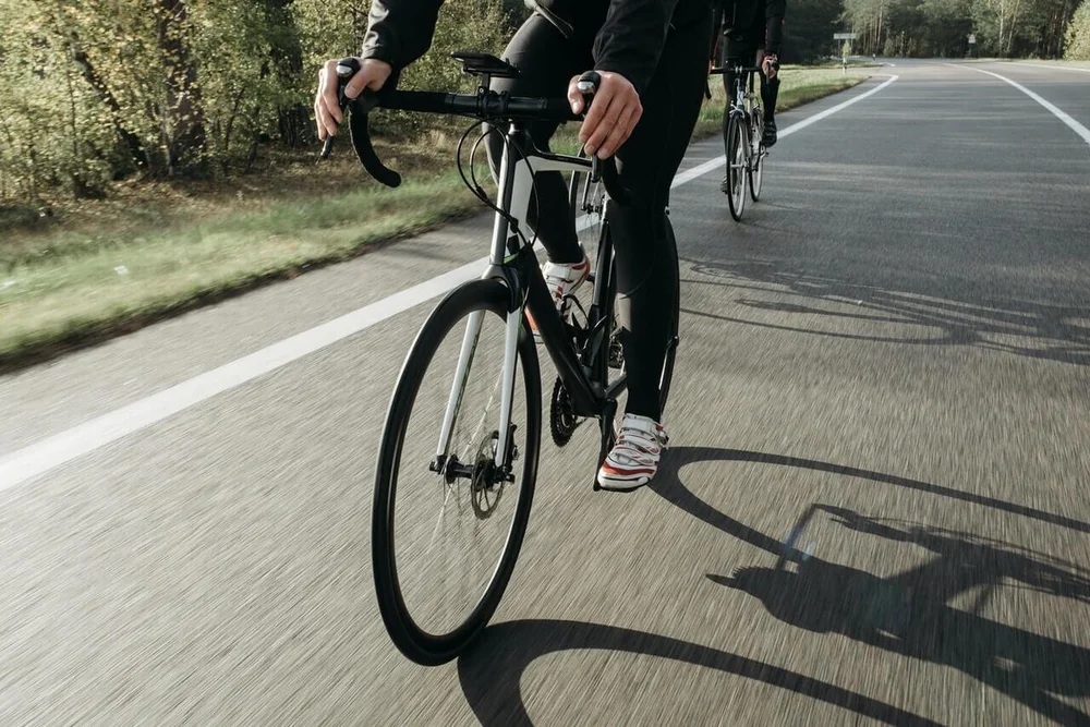 Best Sleek Road Bikes Under $2000 for Men & Women In 2024 — The Gone Goat