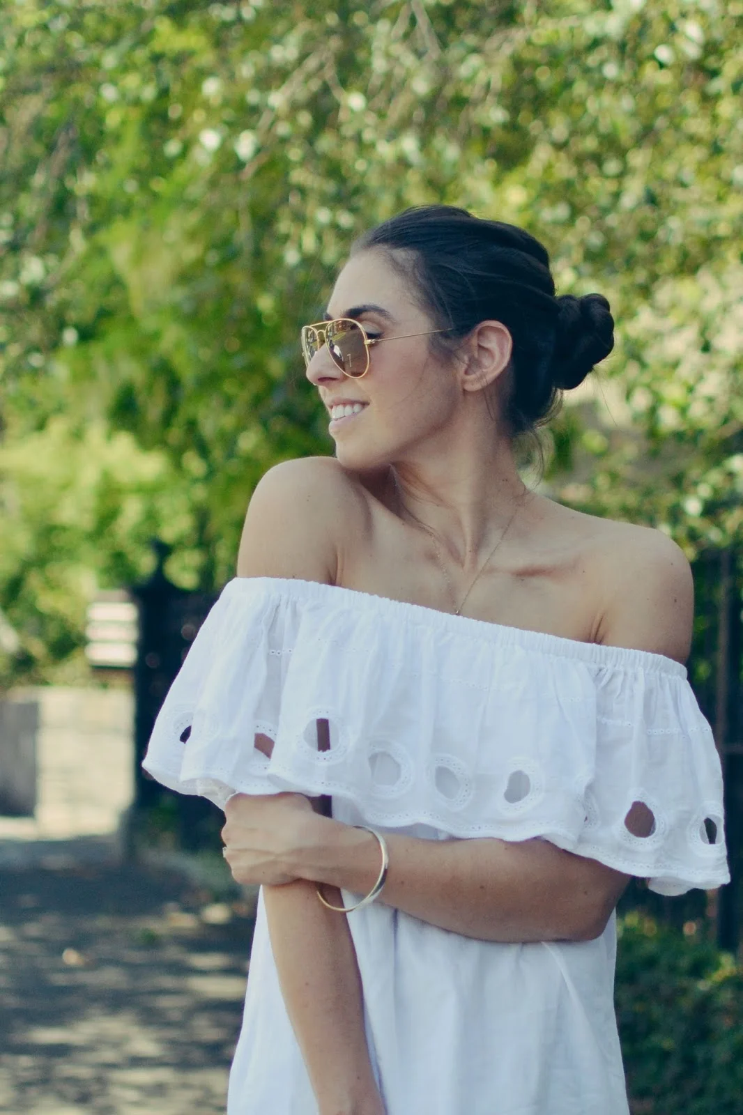 SHOULDER SHOW — Amanda Sanders