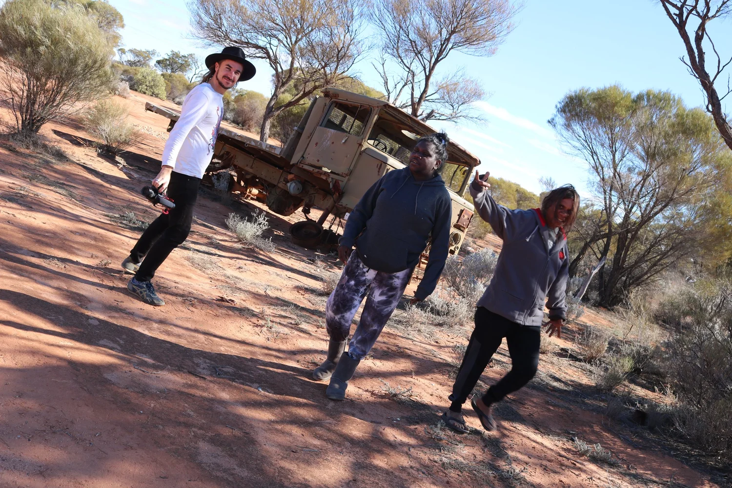 'Nguraku' / 'A Tjuntjunjara Story' - The Spinifex People @ WA Museum ...