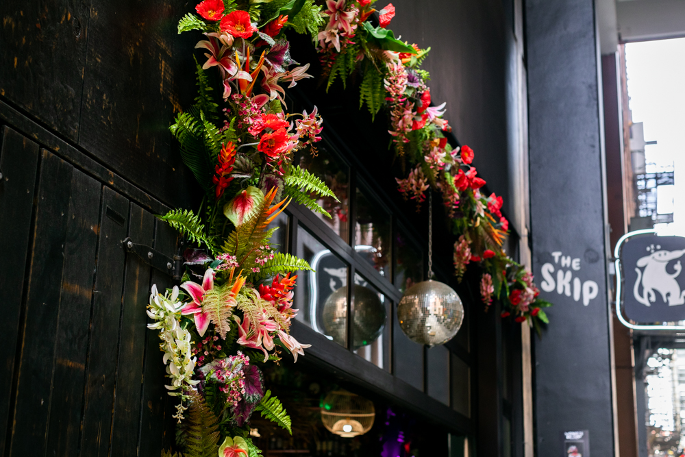 The Skip - In The Belt Alley Downtown Detroit - Al Fresco Bar with ...