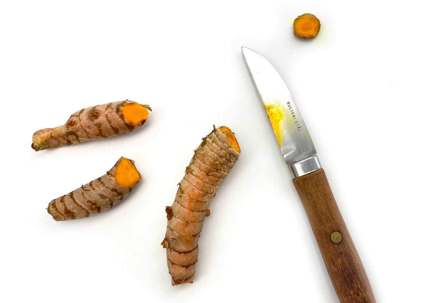 How to Make a Self Preserving Turmeric Glycerite — LisaLise Pure ...