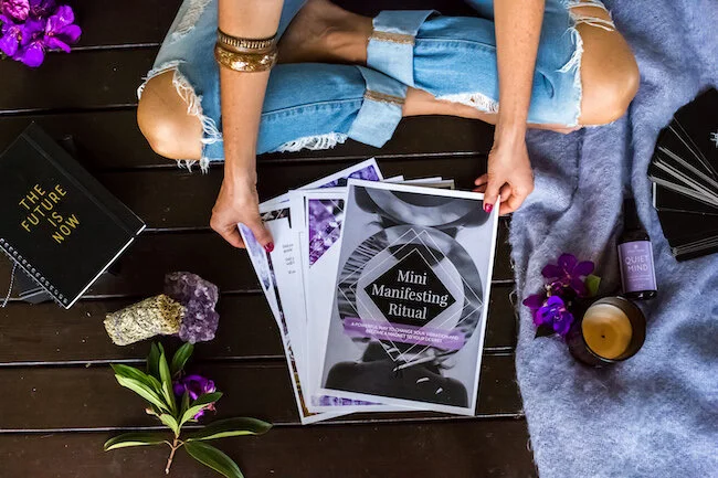 Scripting Manifestation: A Complete Guide To Manifesting Your Desires