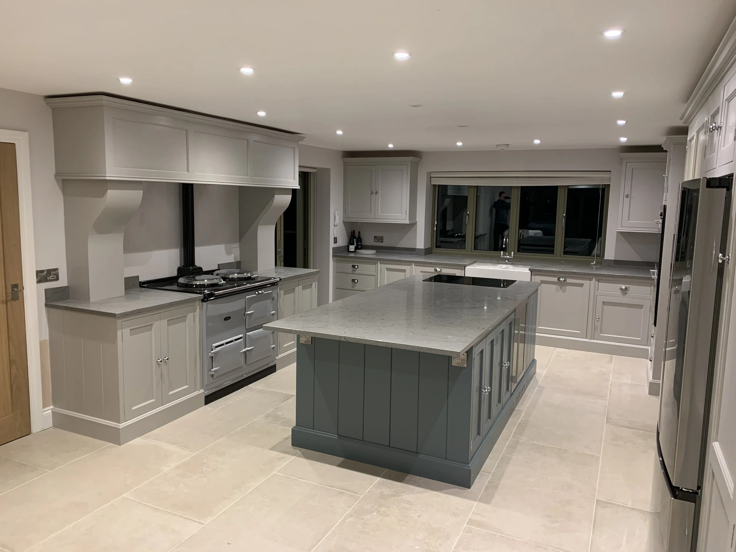 Handcrafted dream Kitchen in Cotsworlds — Country Kitchens