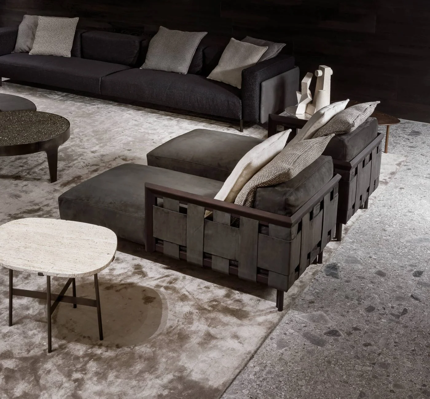 Henge´s produktion er baseret på håndværk og brug af materialer i ...