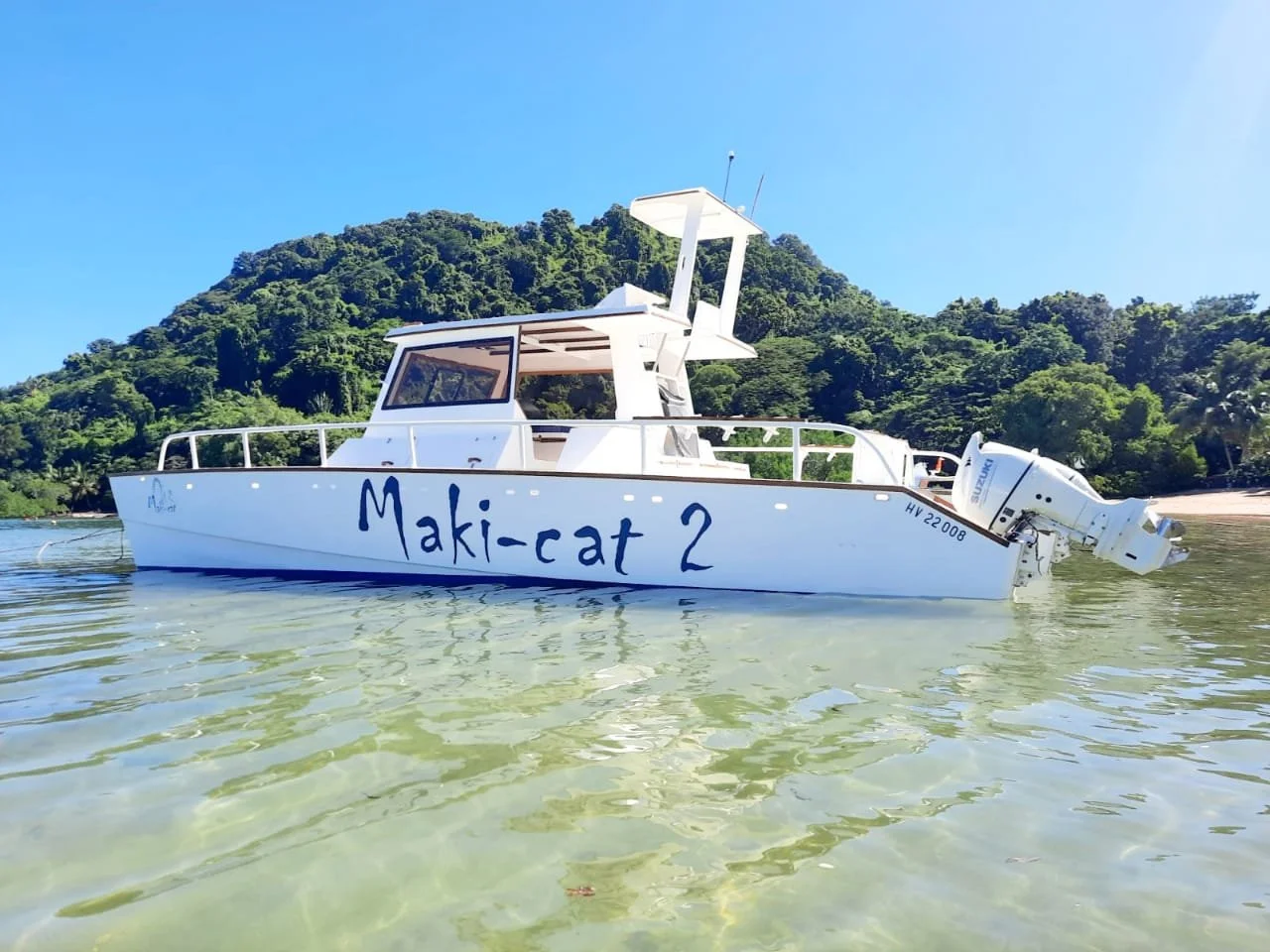 Madagascar Sport Fishing Catamaran Maki 2 — MadagasCAT