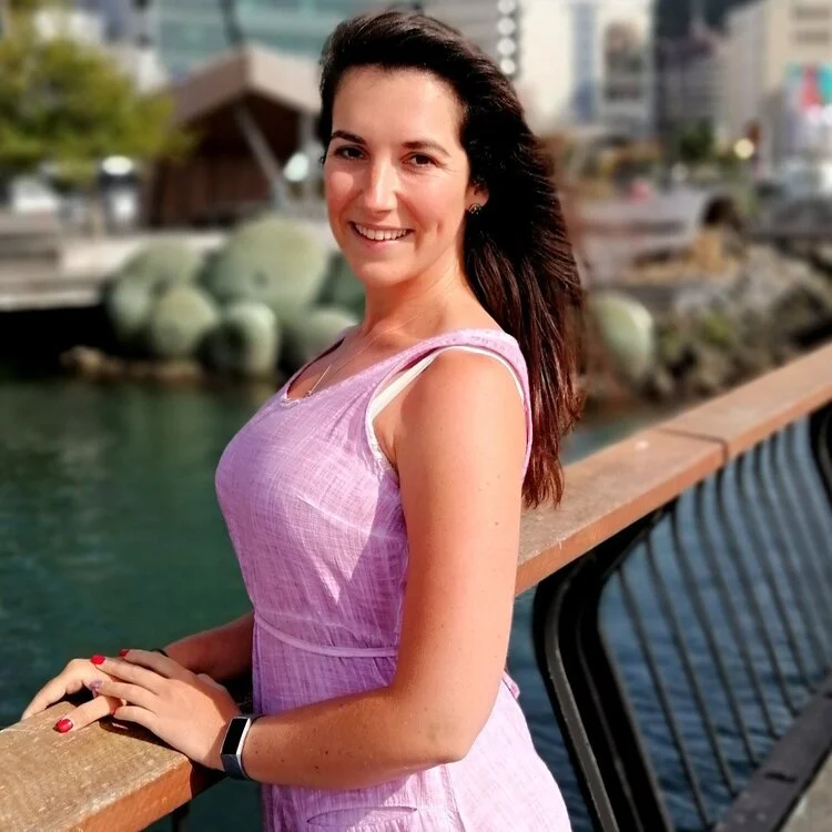 JENNIFER YOUNG, COACH, SPEAKER & WRITER — Savvy Up