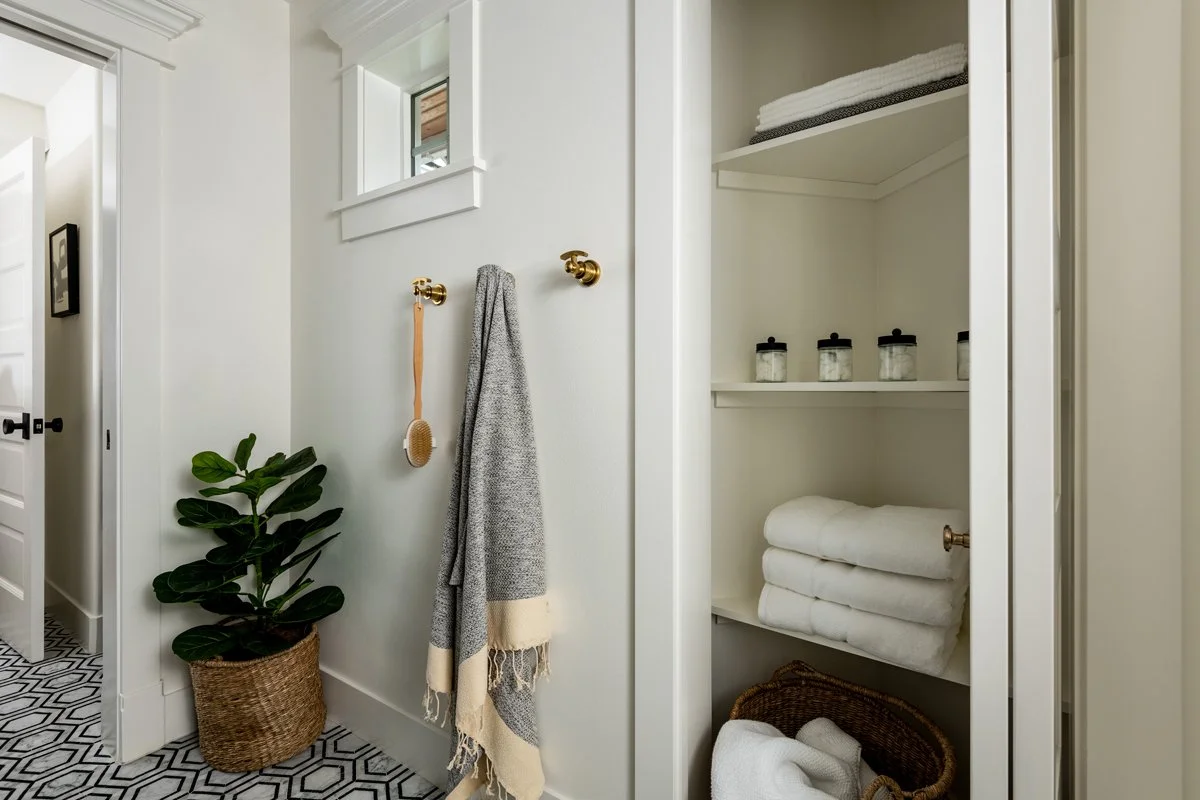 Simple Steps For Organizing The Linen Closet Like A Professional Organizer