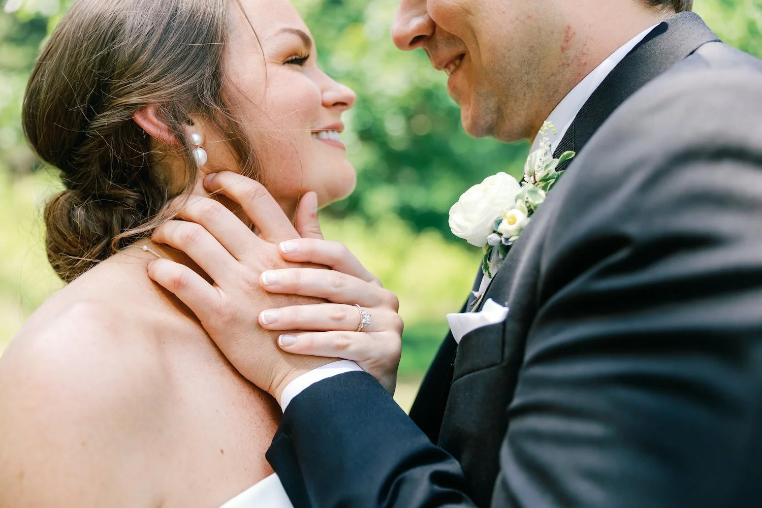 A Stunning, Color-Forward Lake Lanier Wedding To Inspire Your Big Day ...