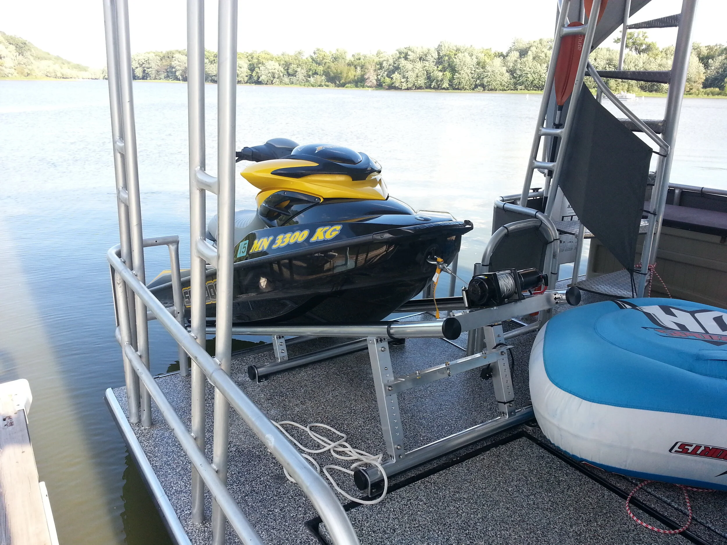 Shoreline Lifts | Personal Watercraft & Boat Lifts | SwiftLift