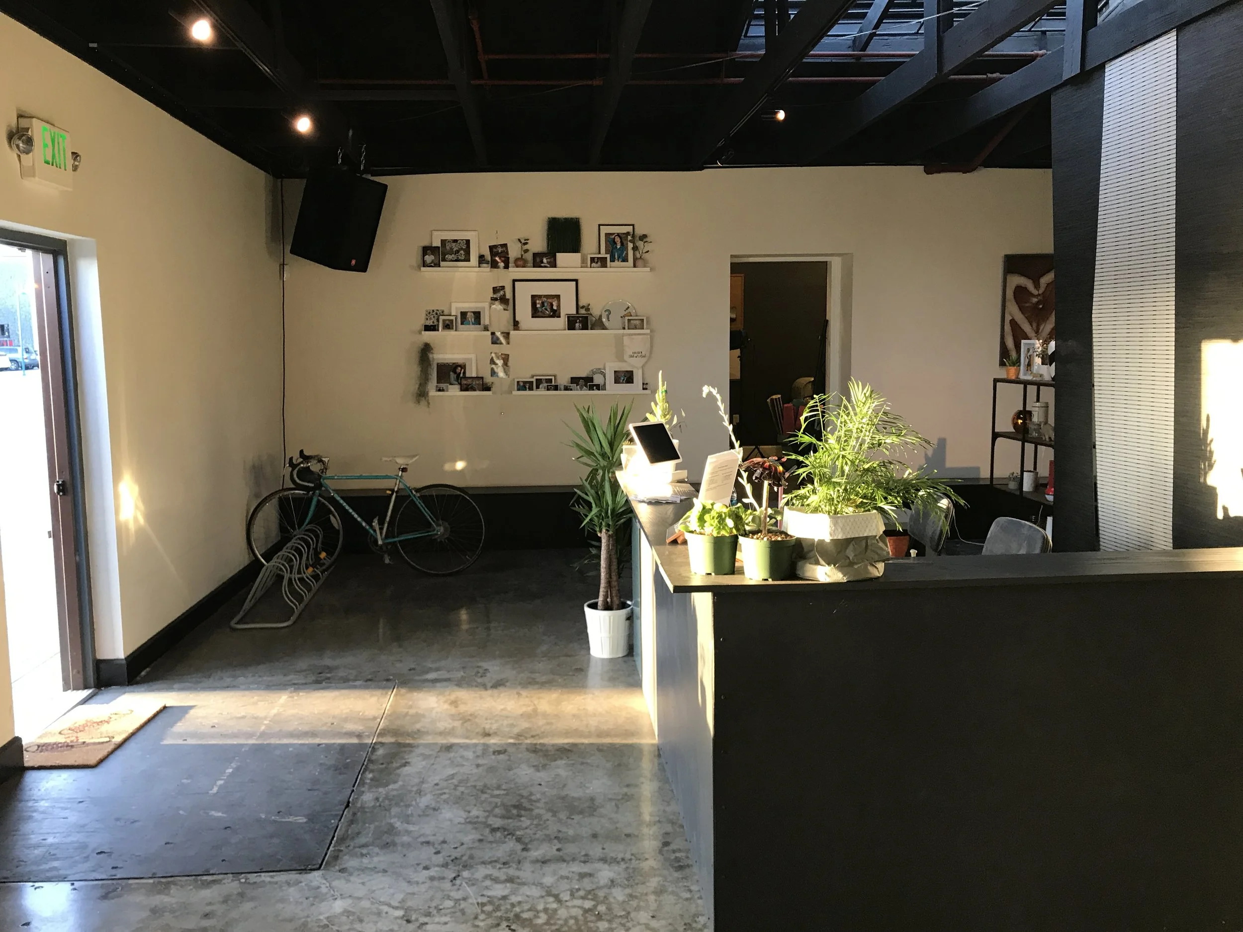 Full Out Studios — Rent Our Studio