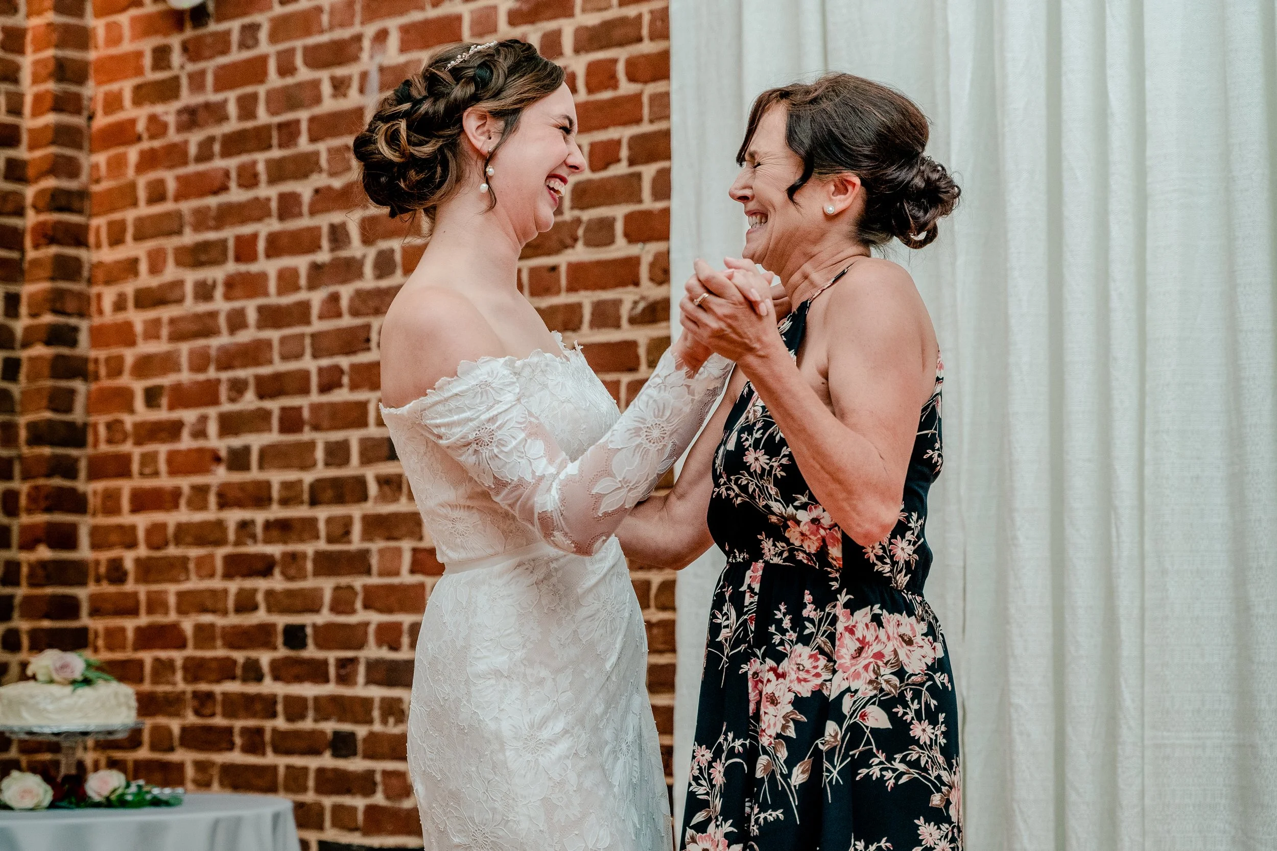 Romantic Fall Gunston Hall Wedding - Lorton, Virginia - Grace and Trae ...