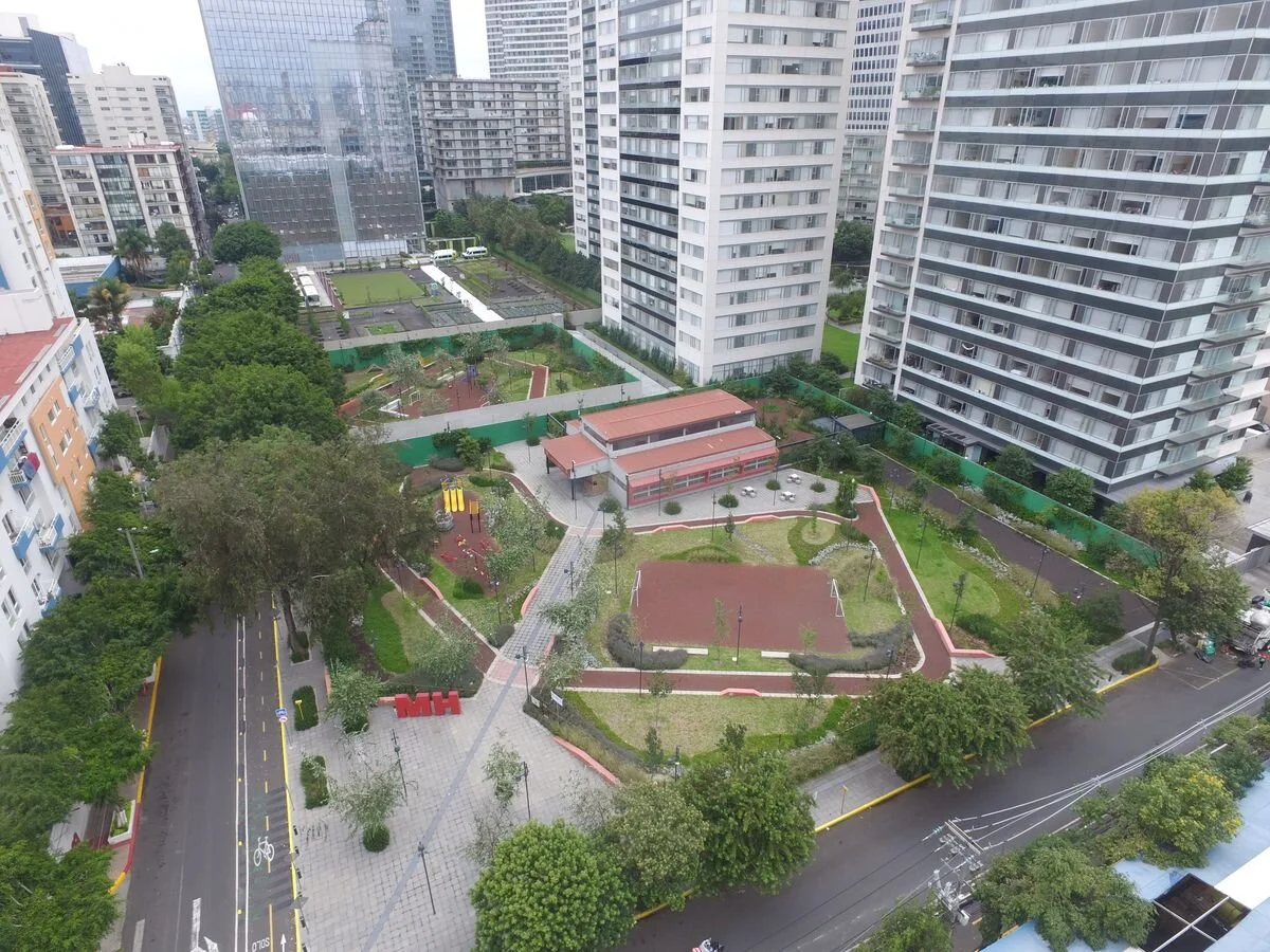 Parque "Lago Alberto 320" — eeTestudio