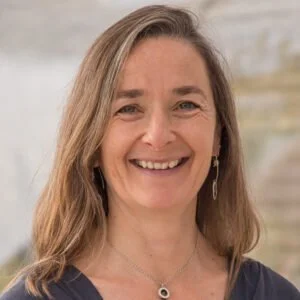 Female Narration — The Voice Agency