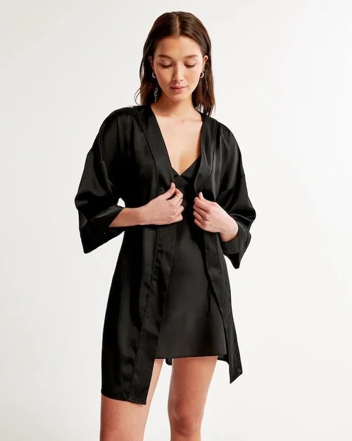 The 25 Best Robes We Have No Intention Of Ever Taking Off | Swift Wellness