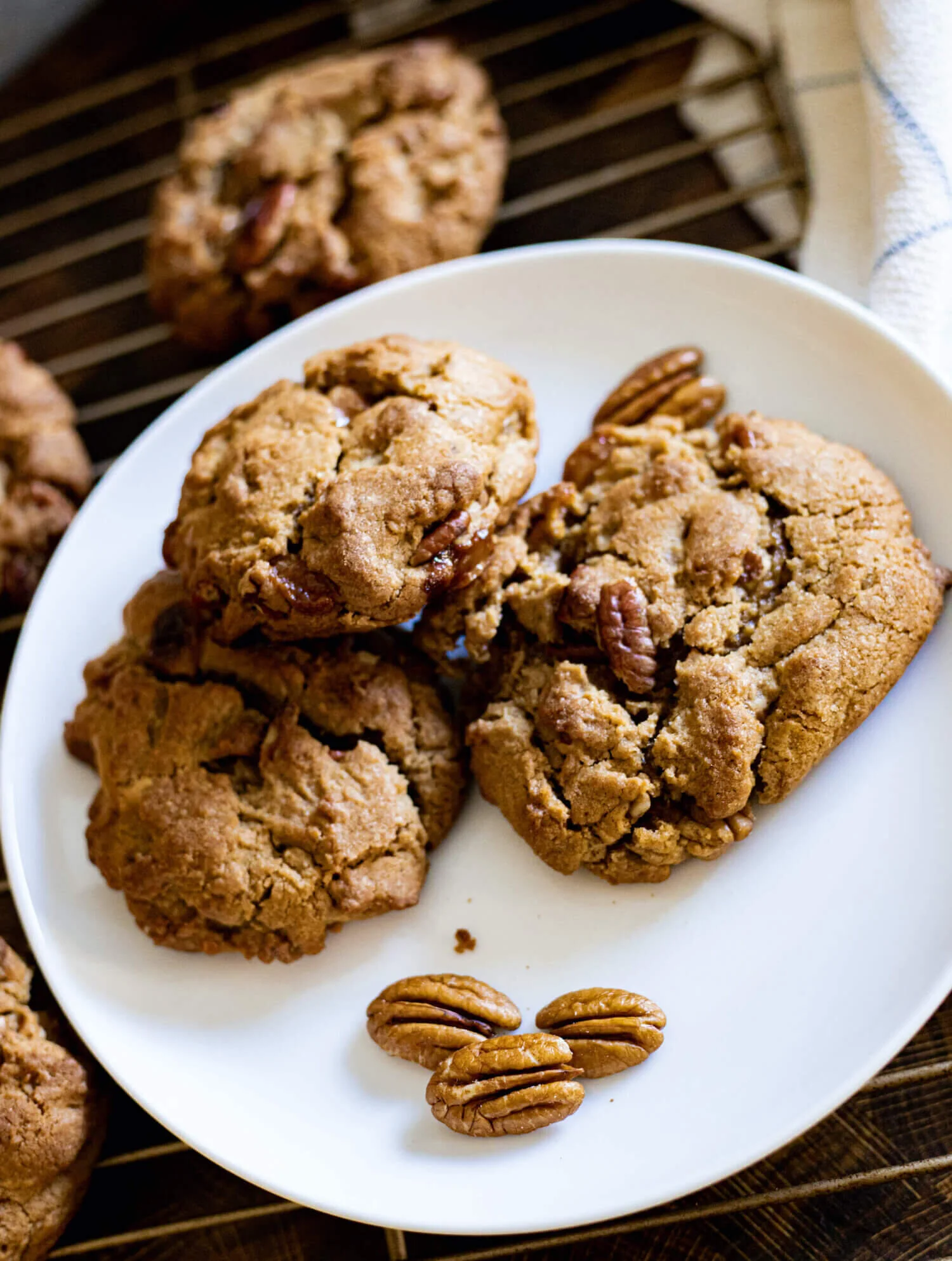 The Easiest Chewy Pecan Pie Cookies You’ll Make This Season | Swift ...