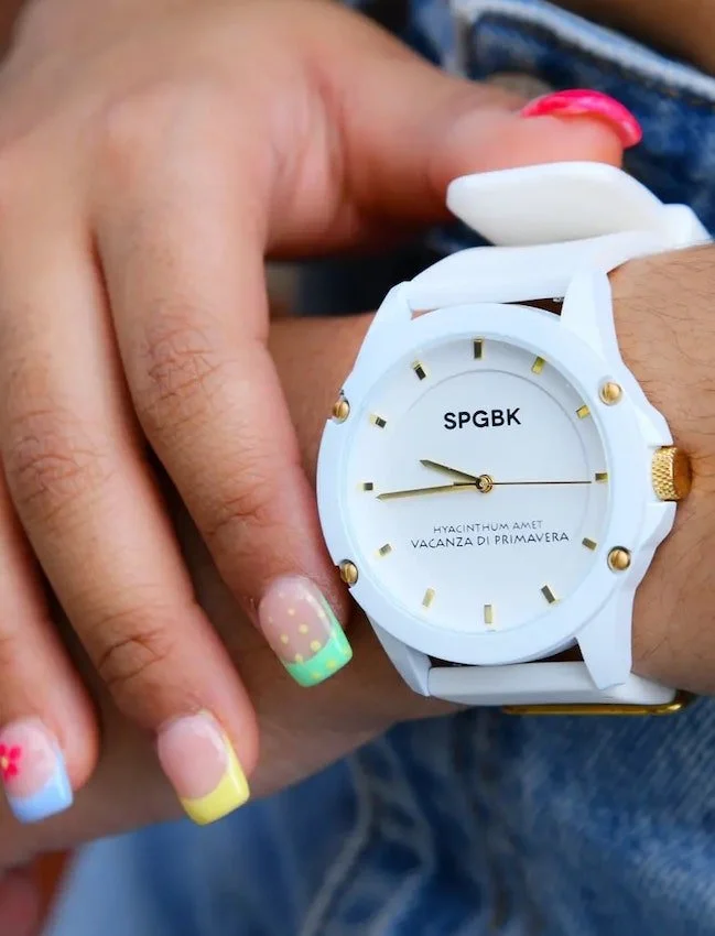 Zodiac Gift Guide: 30 Gemini Gifts For The Fun-Loving Sign | Swift Wellness