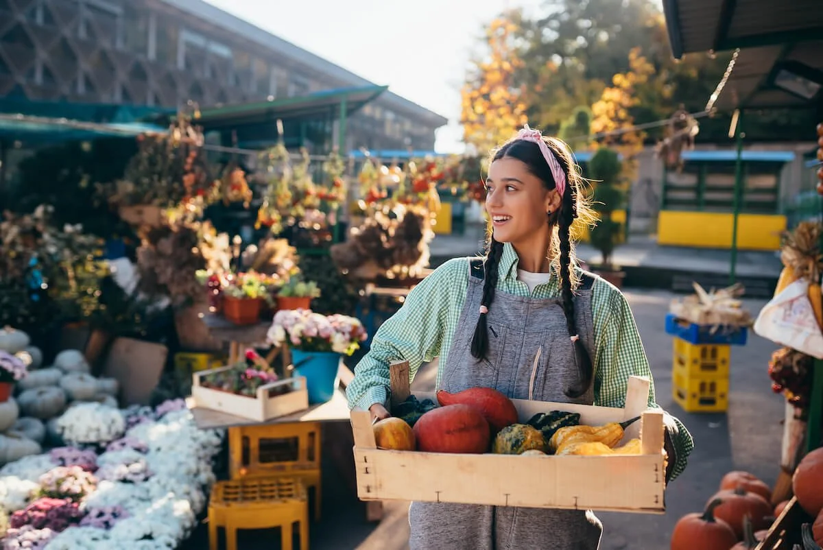 A Beginner’s Guide To Navigating Your Local Farmers Market | Swift Wellness