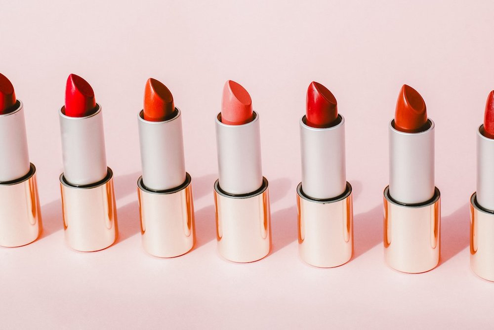 Want Taylor’s Red Lip? The Best Red Lipsticks For Each Skin Tone ...