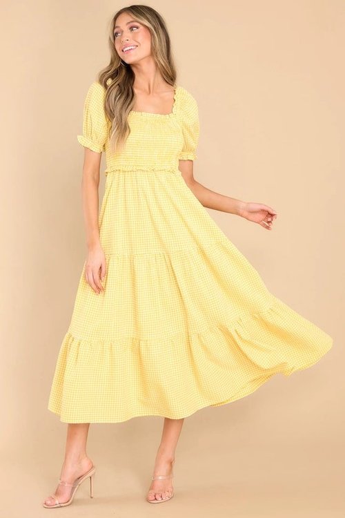 30 Best Beach Dresses For Your Next Vacation Getaway | Swift Wellness