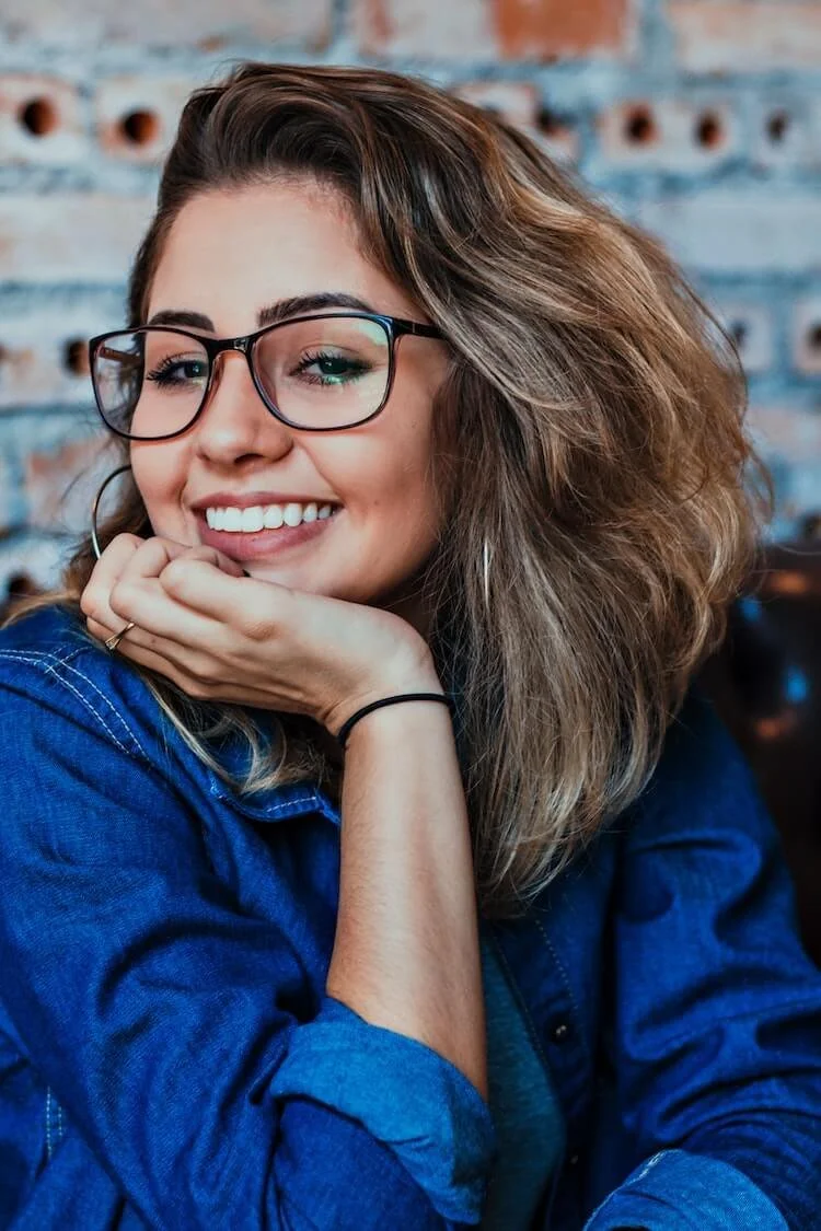 7 Simple Tricks to Get Rid of Greasy Hair Without Washing | Swift Wellness