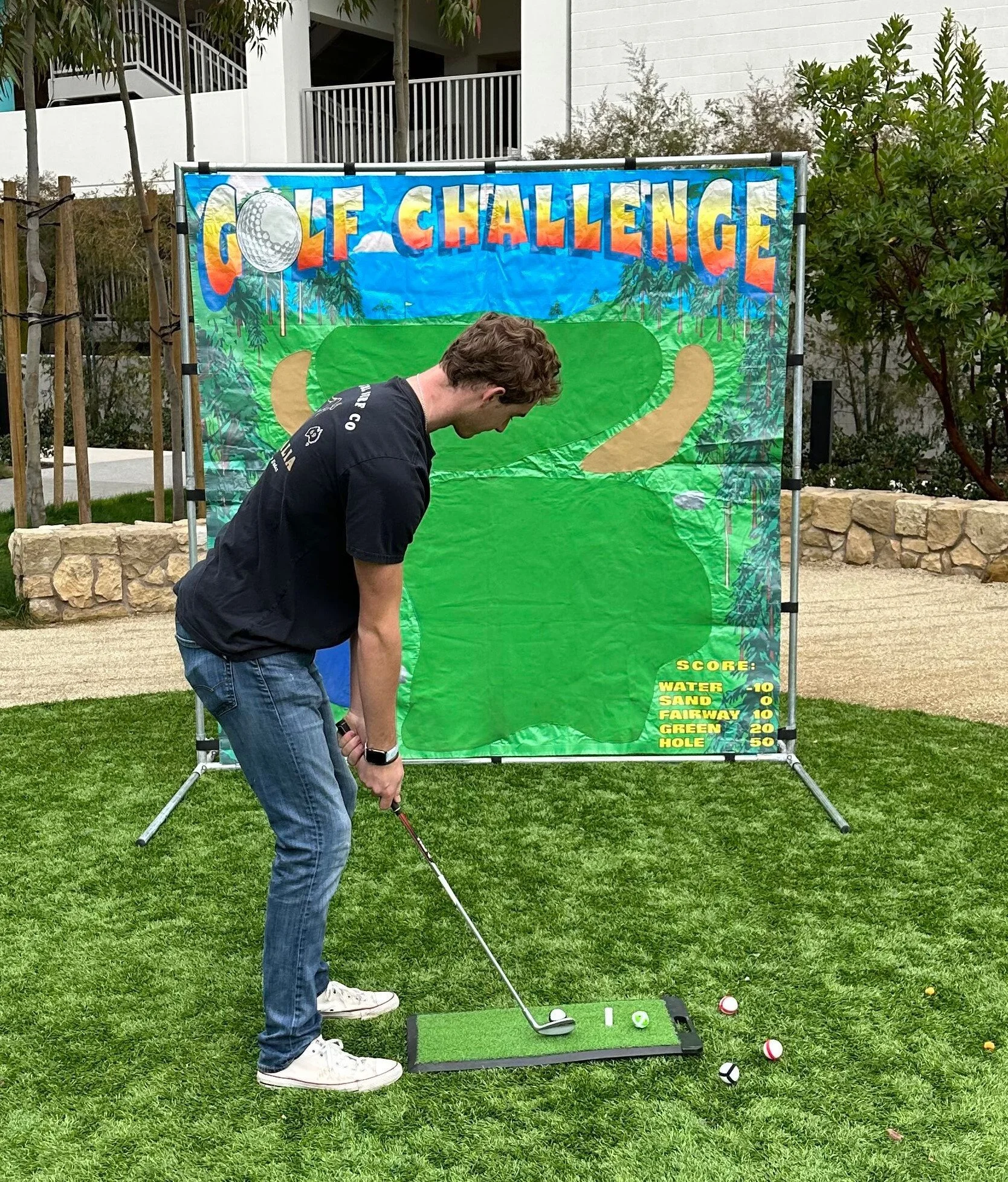 Chipping Challenge — LA Pop Up Mini Golf