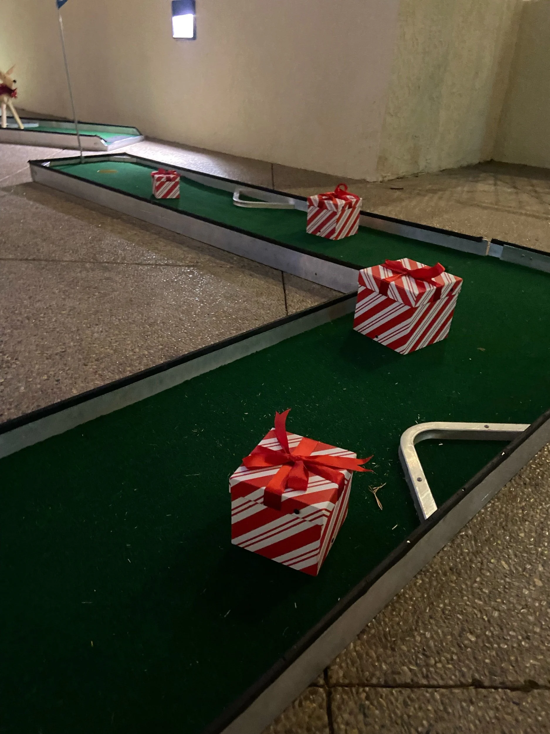 LA Pop Up Mini Golf