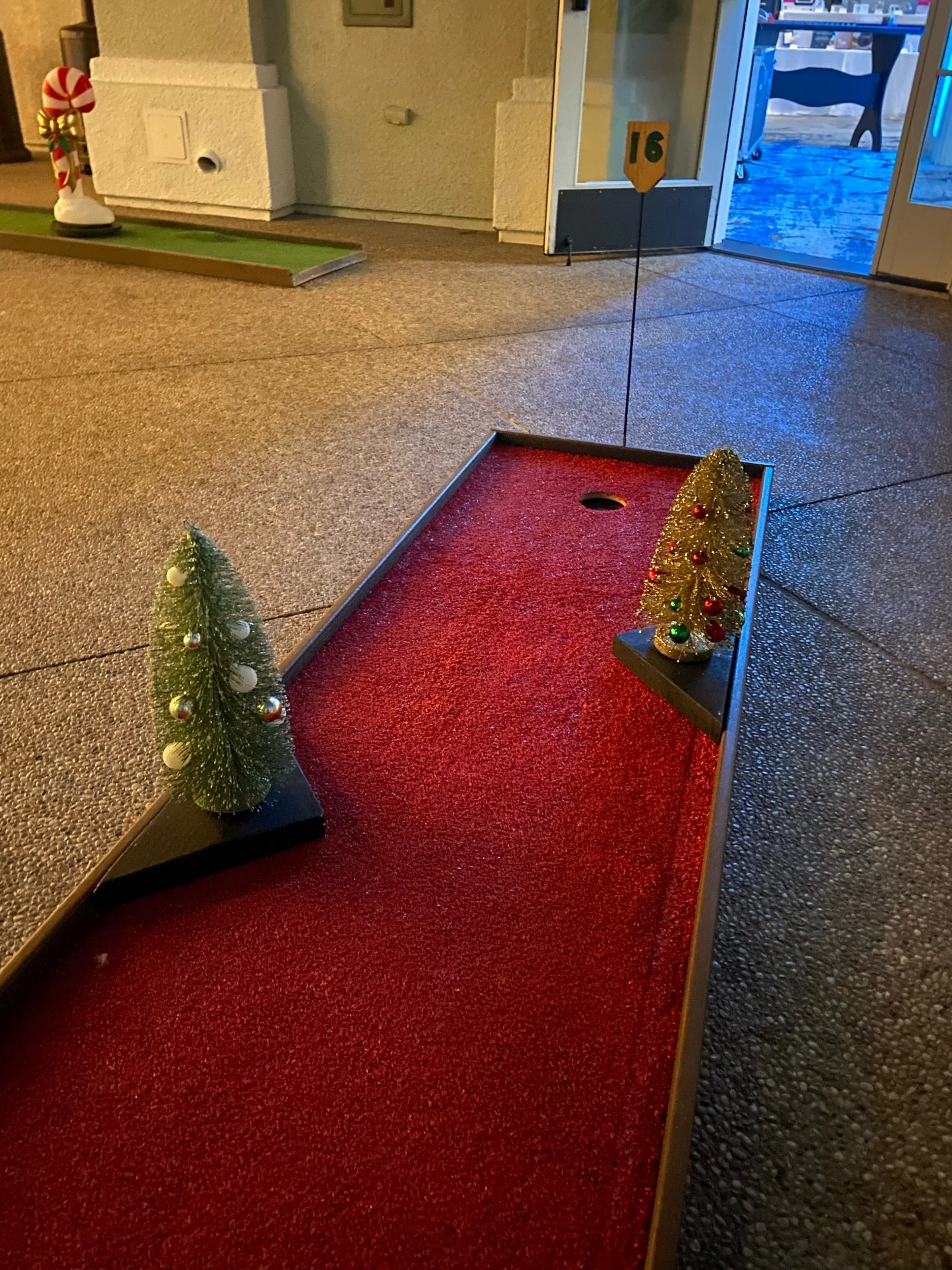 LA Pop Up Mini Golf