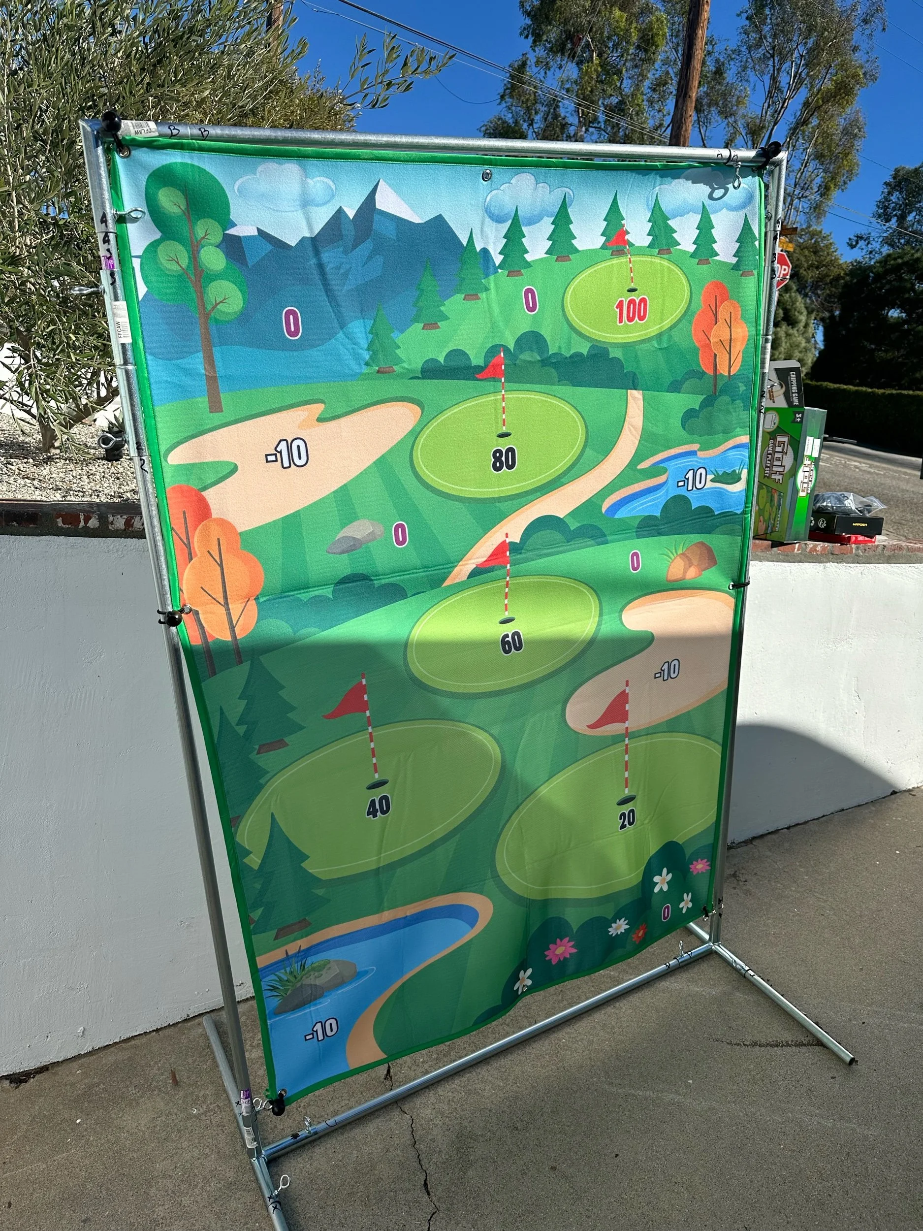 Chipping Challenge — LA Pop Up Mini Golf