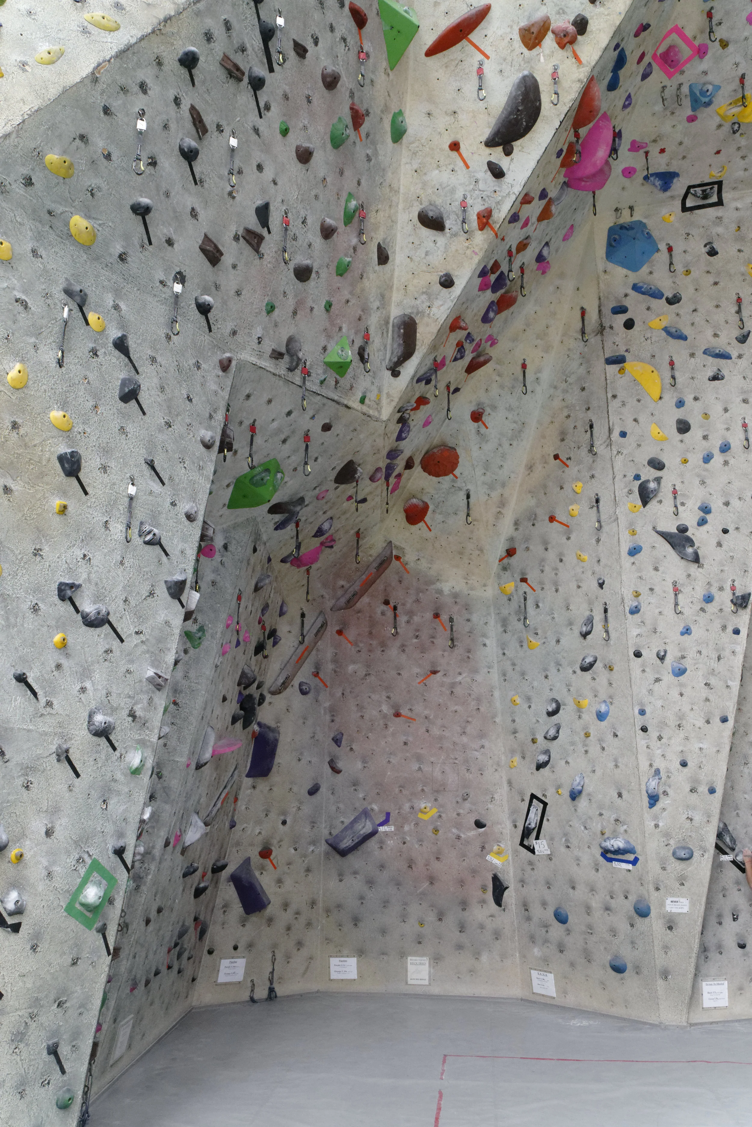 Gym Tour — Pacific Edge Climbing Gym